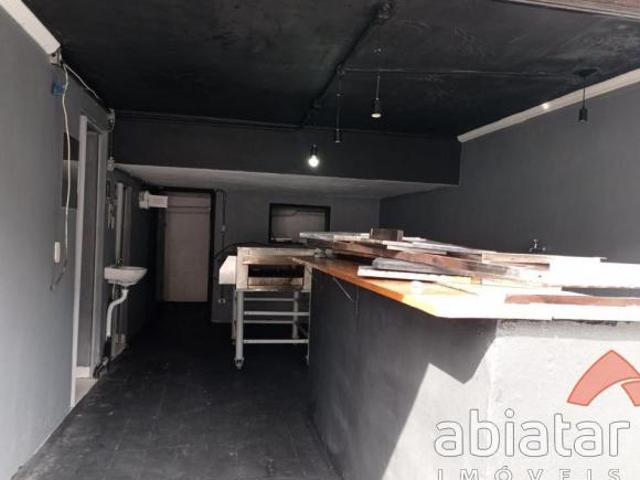 Sobrado com 150m² de 5 dormitórios e vaga de garagem Jardim Taboão