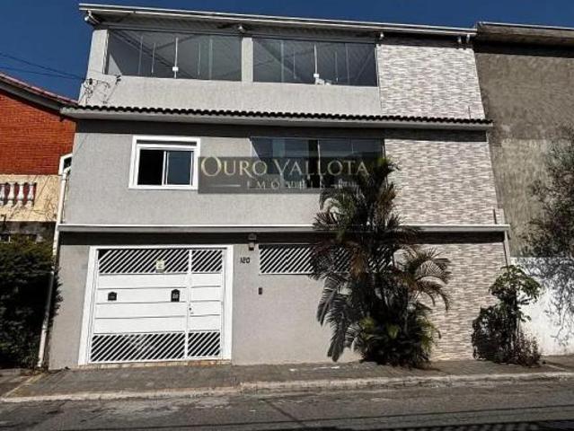 Sobrado com 159m²