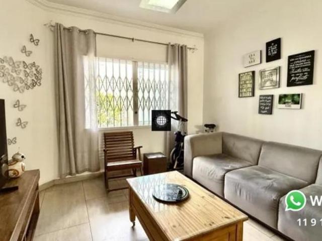 Sobrado com 160m² no Jardim Santa Adelia