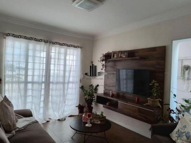 Sobrado com 162m², 3 dormitórios sendo 1 suíte e 2 vagas Rudge Ramos/SBC