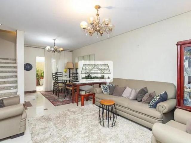 Sobrado com 169m² na Vila Gumercindo
