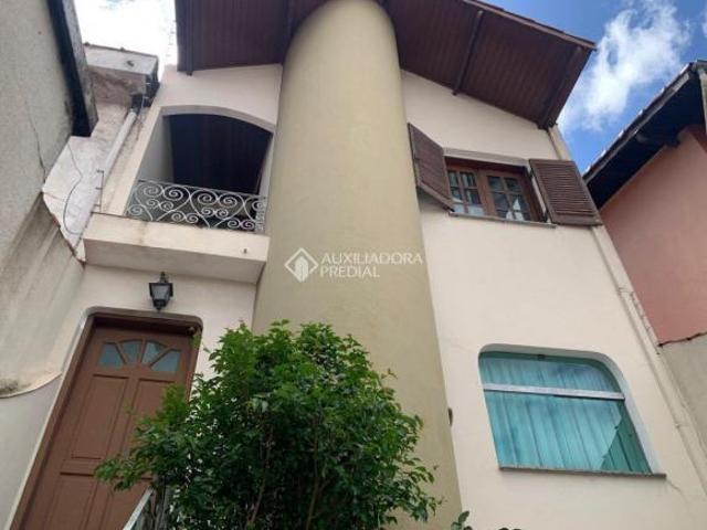 Sobrado com 172 m² Mobiliado com Suíte e Área Gourmet na Vila Tibiriçá