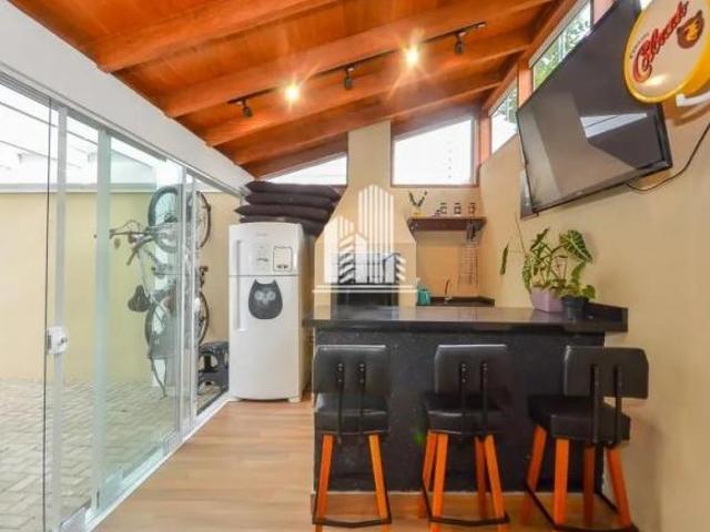 Sobrado com 178m² na Vila Sônia