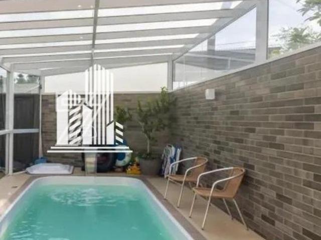 Sobrado com 180m² no Jardim Pedro Goncalves Taboão da Serra