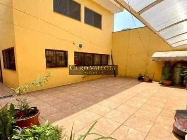 Sobrado com 182m²