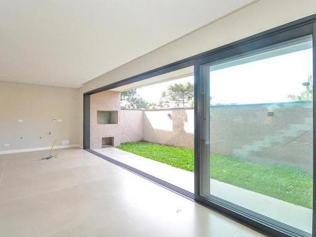Sobrado com 185 m² e 3 quartos à venda em Pilarzinho, Curitiba