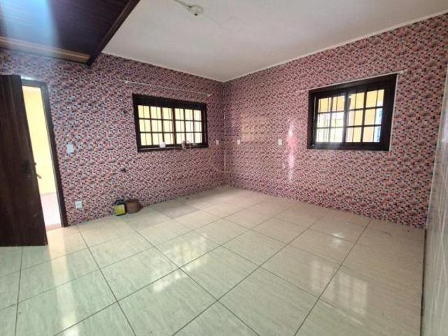 Sobrado com 188m², 3 dormitorio, sendo 1 suite 3 vagas de garagem bairro Igara em Canoas/RS