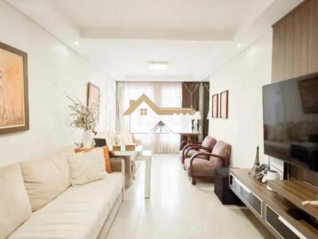 Sobrado com 189m² no Parque Jacaranda Taboão da Serra