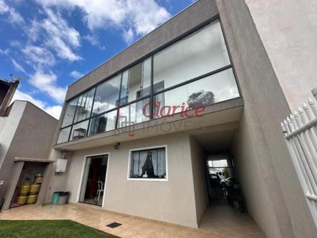 Sobrado com 190m2 em Condominio Fechado, com terreno, localizado no Braga em São José dos Pinhais