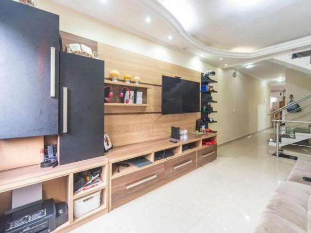 Sobrado com 190m², 3 quartos e 3 vagas na Jardim Alvorada, Santo André/SP
