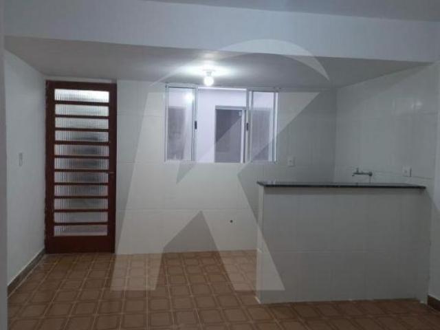 Sobrado com 1 vaga de garagem, 4 quartos