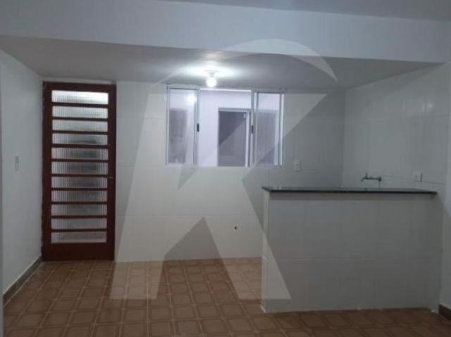 Sobrado com 1 vaga de garagem, 4 quartos