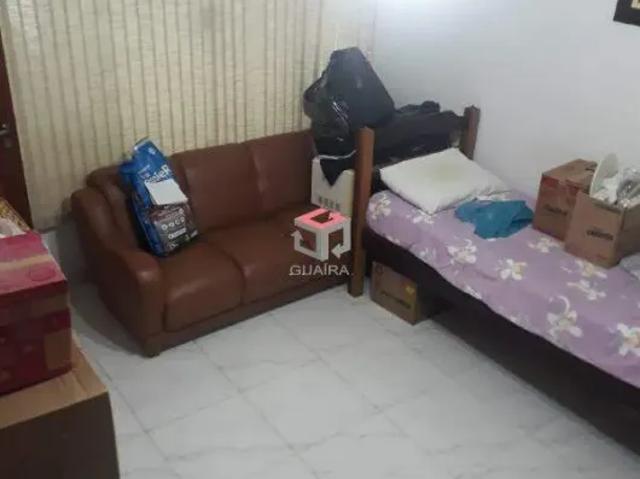 Sobrado com 202 m² localizado no bairro Valparaiso/Santo André