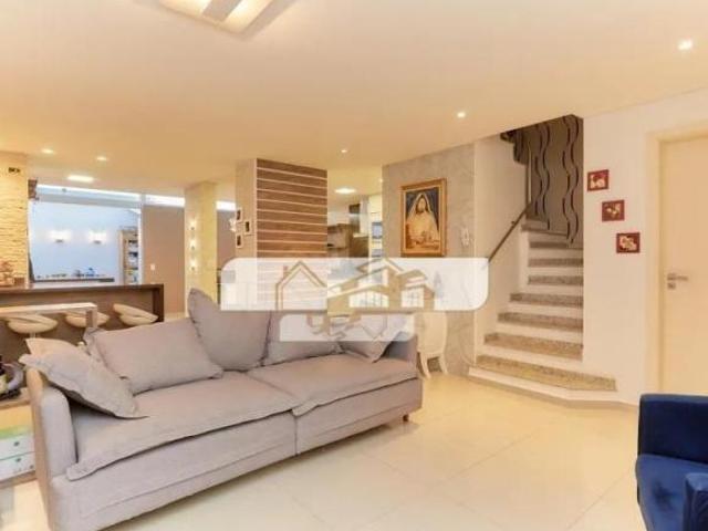 Sobrado com 205m² no Jardim Esplanada, São José dos Campos