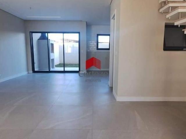 Sobrado com 207m² 3 quartos, à venda, no bairro Bom Jesus em São José dos Pinhais