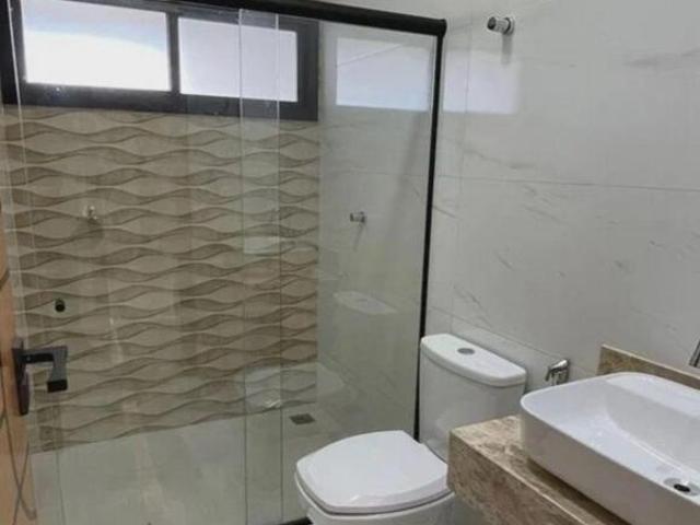 Sobrado com 220mt², 3 quartos, 1 suite, 2 demi, piscina, no Parque dos Eucaliptos