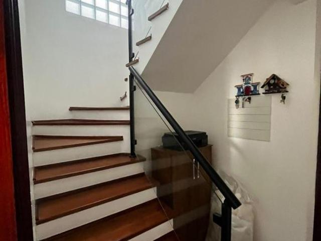 Sobrado com 225m², 3 dormitórios 1 suíte, 2 vagas e área gourmet