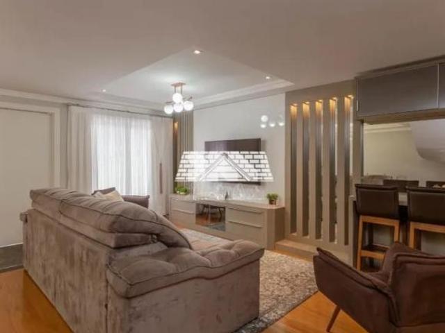 Sobrado com 230m² no Piqueri