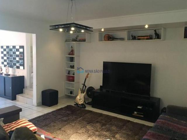 Sobrado com 230m² no Pq. Jabaquara