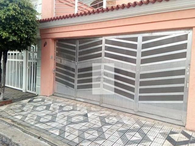Sobrado com 240m2 de área construída na região nobre do bairro do Belém