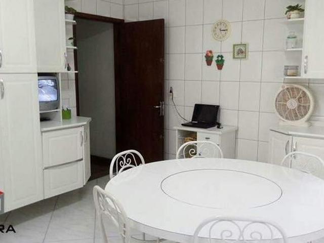 Sobrado com 240m², Mirandópolis São Paulo SP