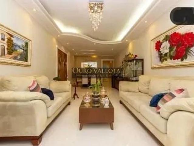 Sobrado com 248m²