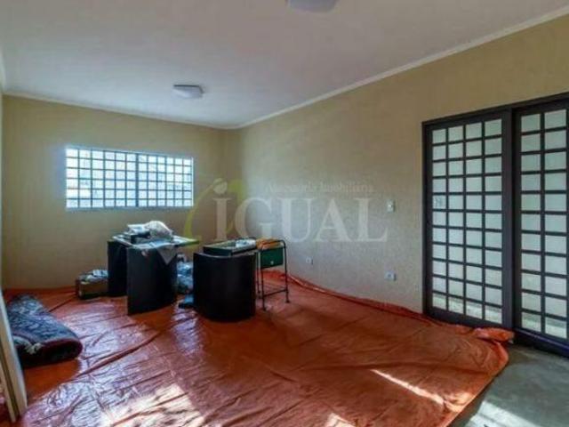 Sobrado com 250 m² de Área Construída, Ótima Localização Parque João Ramalho