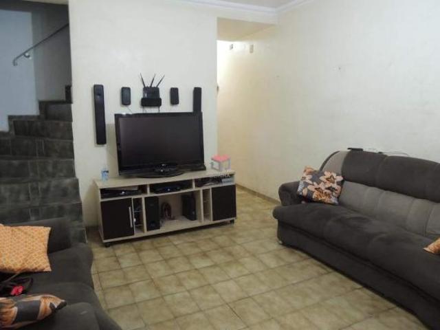 Sobrado com 250 m² localizado no Bairro Utinga em Santo André SP