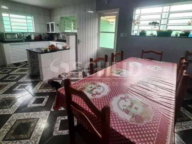 Sobrado com 250m2 com 4 Quartos e 4 Vagas
