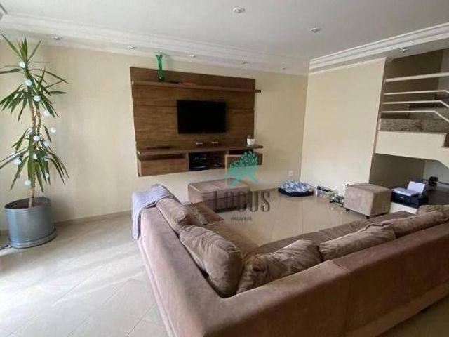 Sobrado com 250m² composto por 2 dormitórios sendo 1 suíte, à venda por R$ 1.100.000 Nova Petrópol