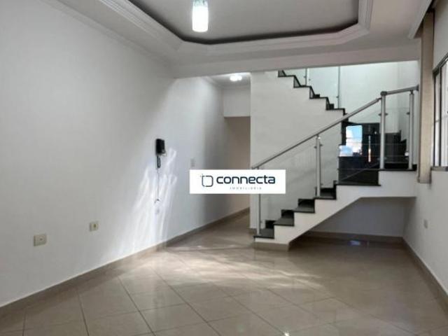 Sobrado com 250m² | 3 Dorms | 2 Suítes | Cômodo Extra | 6 Vagas | Jardim Bom Clima