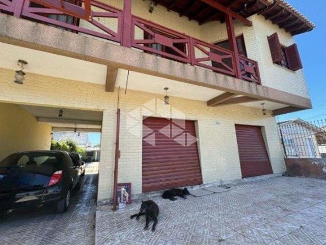 Sobrado com 250m², 3 quartos, 6 vagas no bairro Niterói em Canoas RS