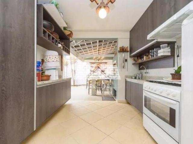 Sobrado com 265m² no Jardim do Cruzeiro Mairinque