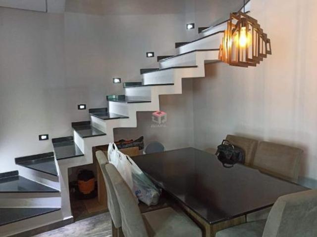 Sobrado com 265m² localizado na Vila Helena em Santo André SP