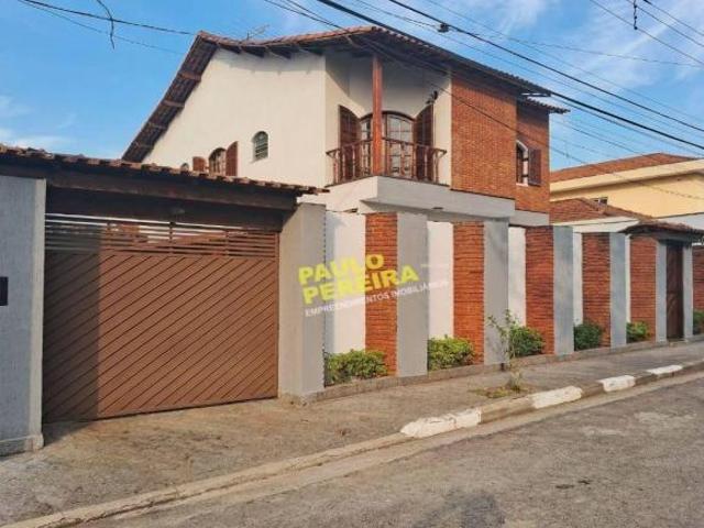 Sobrado com 290 M² 05 Dorm. 09 Vagas TOTALMENTE REFORMADO na Vila Rosália