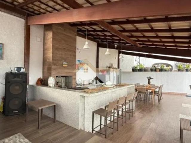 Sobrado com 290m² no Jardim Helena Maria Guarujá
