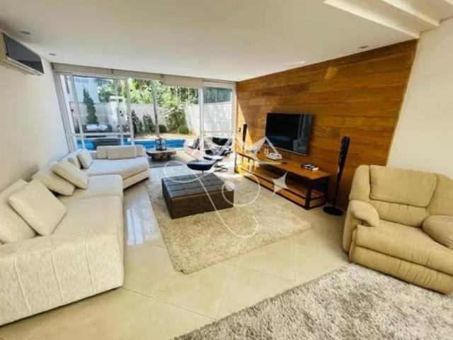 Sobrado com 297m² na Vila Santo Antônio Valinhos