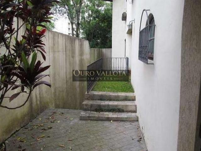 Sobrado com 298m² SO 180819V
