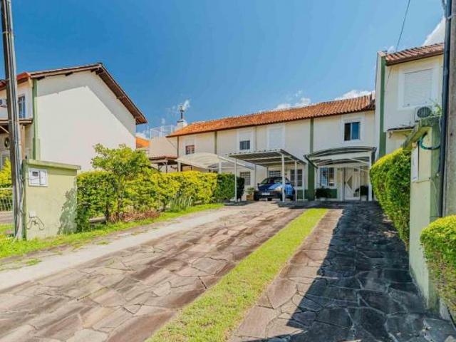 Sobrado com 2 ormitórios e 3 vagas de garagem