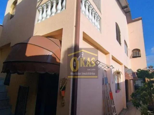 Sobrado com 2 dormitórios à venda, 217 m² por R$ 750.000,00 Vila Nova Urupês Suzano/SP