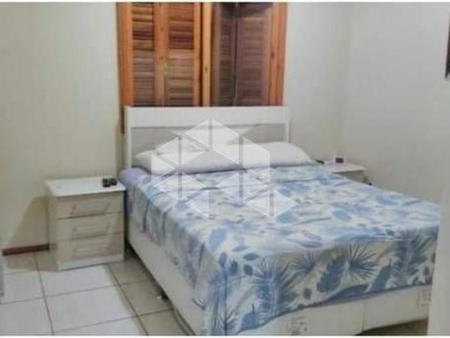 Sobrado com 2 dormitórios no bairro Residencial