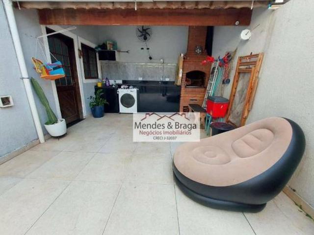 Sobrado com 2 dormitórios à venda, 106 m² por R$ 398.000,00 Jardim do Papai Guarulhos/SP
