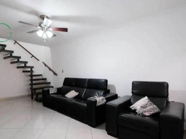 Sobrado com 2 dormitórios à venda, 101 m² por R$ 649.000 Vila Araguaia São Paulo/SP