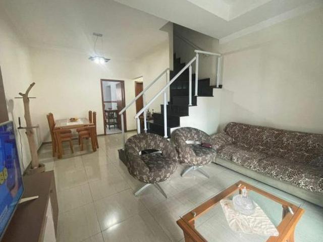 Sobrado com 2 dormitórios à venda, 126 m² por R$ 700.000,00 Vila Guilhermina Praia Grande/SP