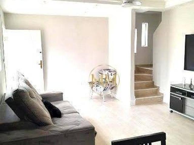 Sobrado com 2 dormitórios à venda, 130 m² por R$ 880.000,00 Marapé Santos/SP