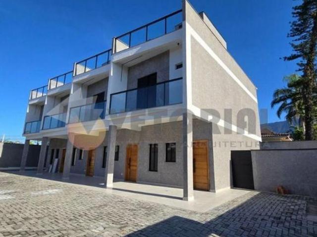 Sobrado com 2 dormitórios à venda, 148 m² por R$ 584.000,00 Jardim Mariella Caraguatatuba/SP