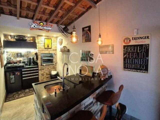 Sobrado com 2 dormitórios à venda, 156 m² por R$ 1.290.000,00 Embaré Santos/SP