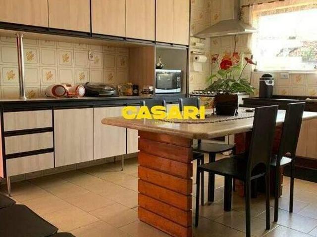 Sobrado com 2 dormitórios à venda, 158 m² Vila Pires Santo André/SP
