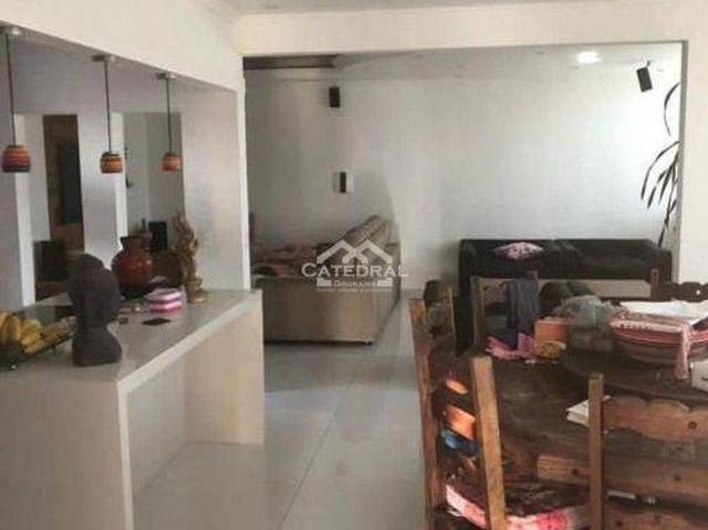 Sobrado com 2 dormitórios à venda, 174 m² por R$ 700.000,00 Vila Vianelo Jundiaí/SP