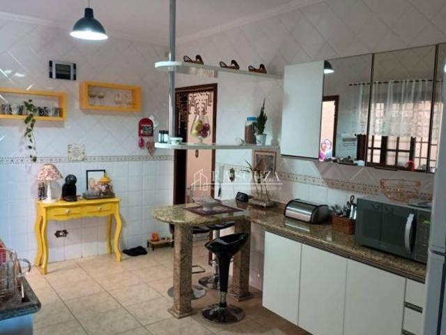 Sobrado com 2 dormitórios à venda, 275 m² por R$ 880.000,00 Horto Santo Antonio Jundiaí/SP